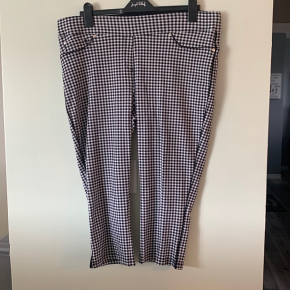 Pants & Jumpsuits | Black And White Checkered Pull On Capri With Black ...
